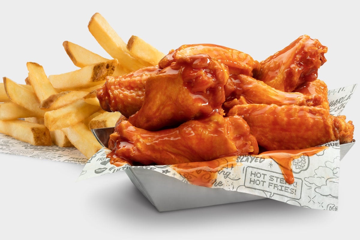 10 PC CLASSIC WINGS AND FRIES | Charleys Cheesesteaks